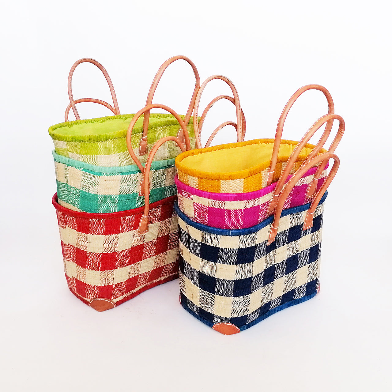 Panier artisanal "Beloha" rabane motifs carreaux avec pochon – Le ...